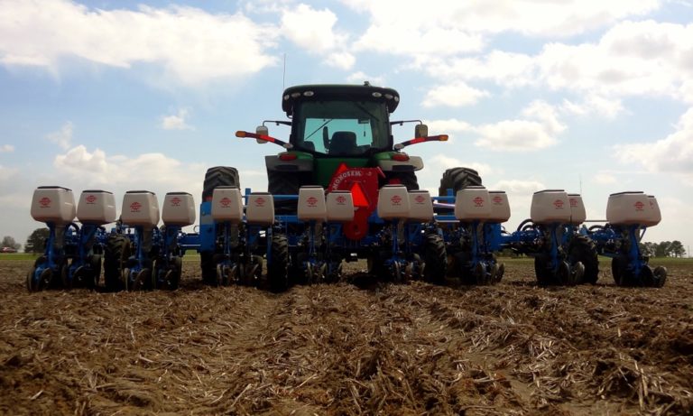 European planter grabbing attention from Canadian producers