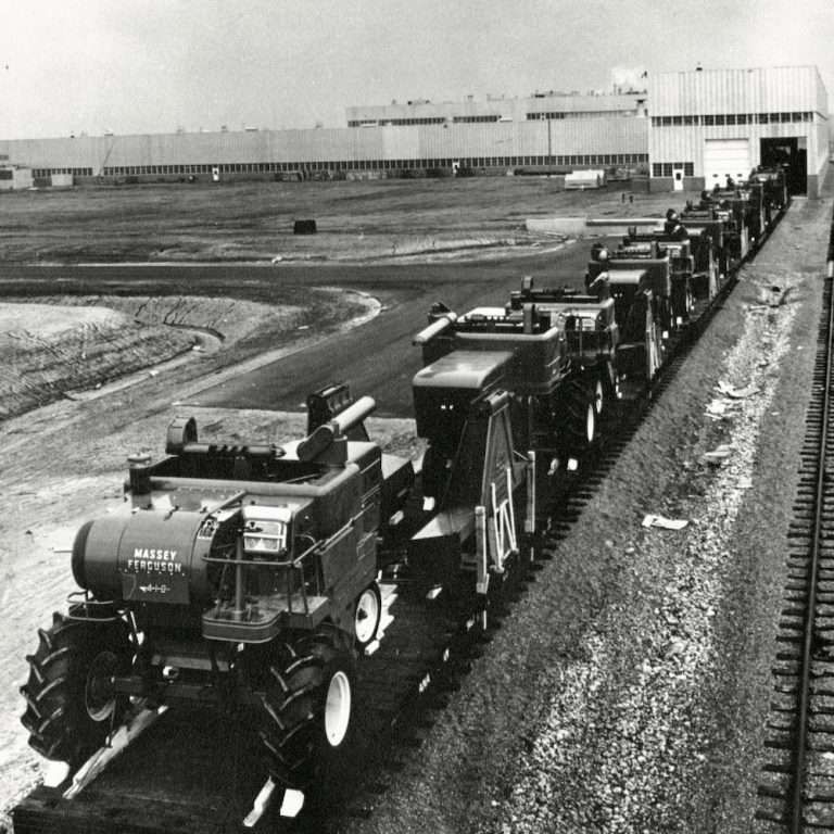 A glimpse into the past: How we got to the modern combine - Country Guide