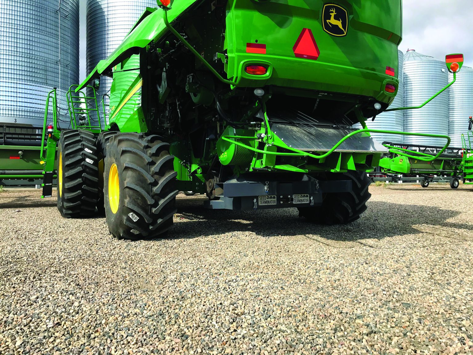 The satisfying pulverization of weed seeds - Country Guide