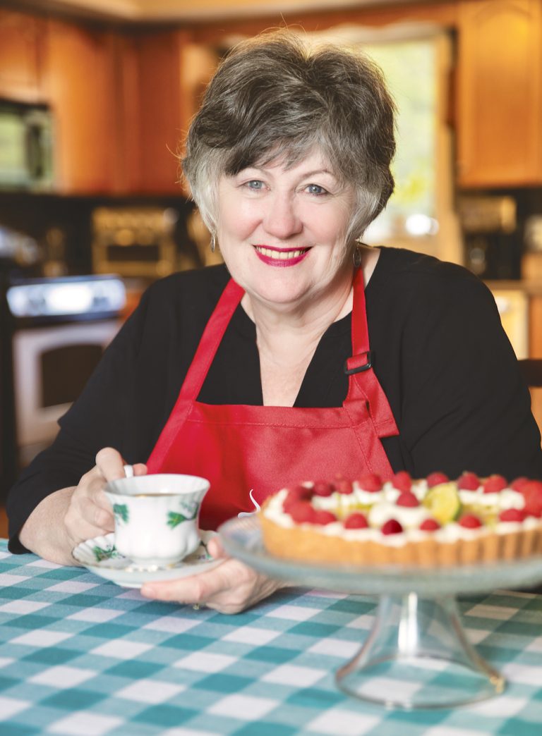 Tunes and wooden spoons - Country Guide